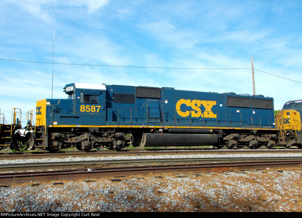 CSX 8587